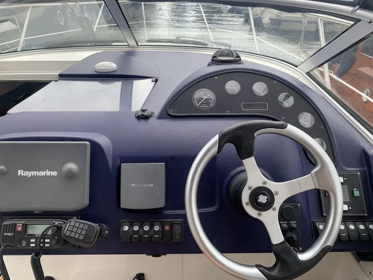 Sealine S23 2004 | Hutchins Marine